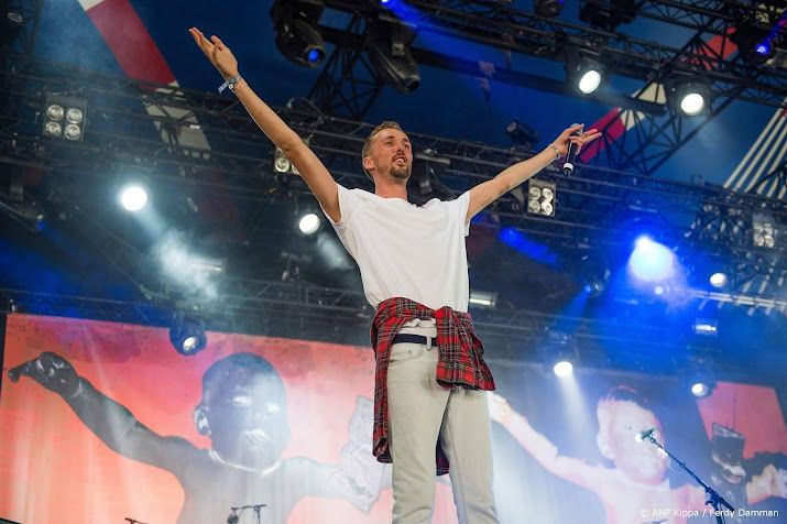 Big2 geeft update over zijn leven met nieuwe album Hard Hout