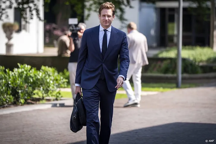 Kabinet en Groningen steken samen 130 miljoen euro in AI-fabriek