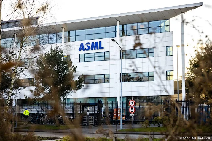 ASML op schema voor uitbreiding in Eindhoven