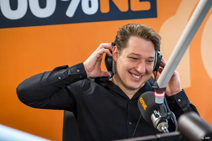 Radiostation 100% NL zoekt naar beste zomerhit uit Nederland