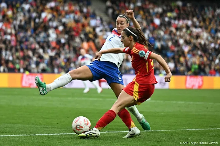 Engels international Bronze speelde EK met gebroken scheenbeen