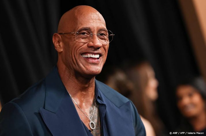 Dwayne Johnson brengt eerbetoon aan Robin Williams