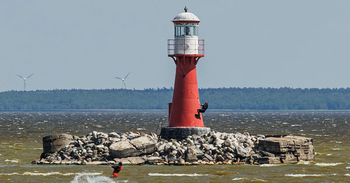 Pervalkos švyturys – vienintelis Kuršių mariose, į kurį galima nubristi