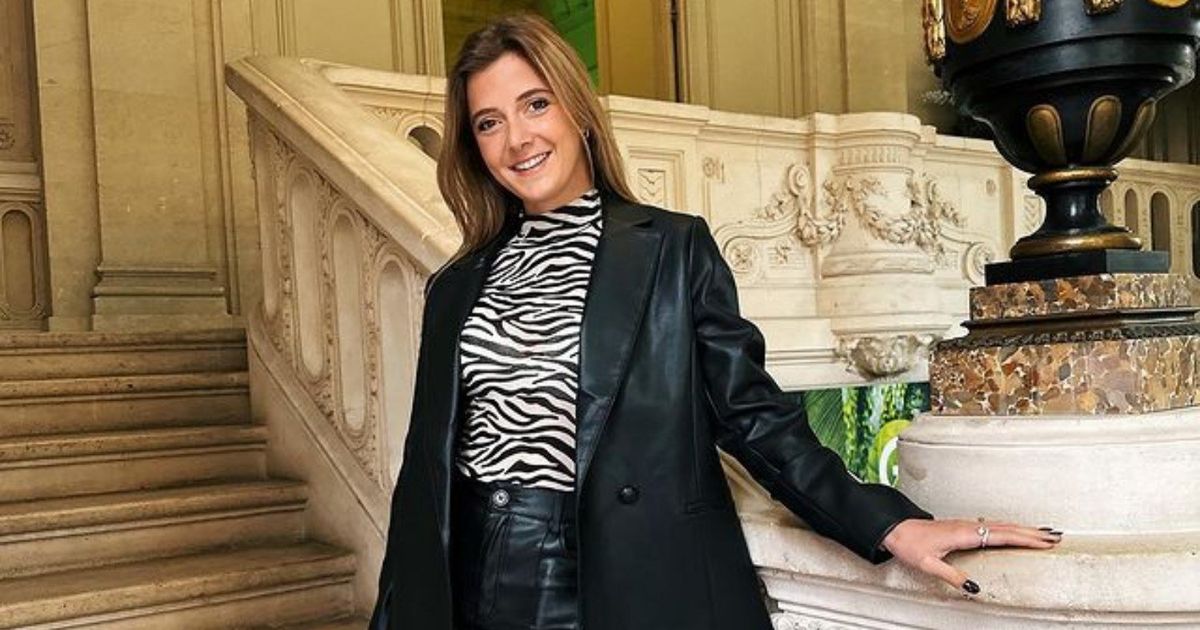 Uitdagende Jamie-Lee Six laat wel erg diep in haar boezem kijken: "Hete babe!"