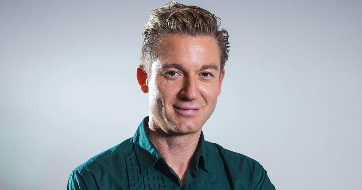 Jani Kazaltzis openhartig over moeilijke band met z'n vader: "Dat zou ...