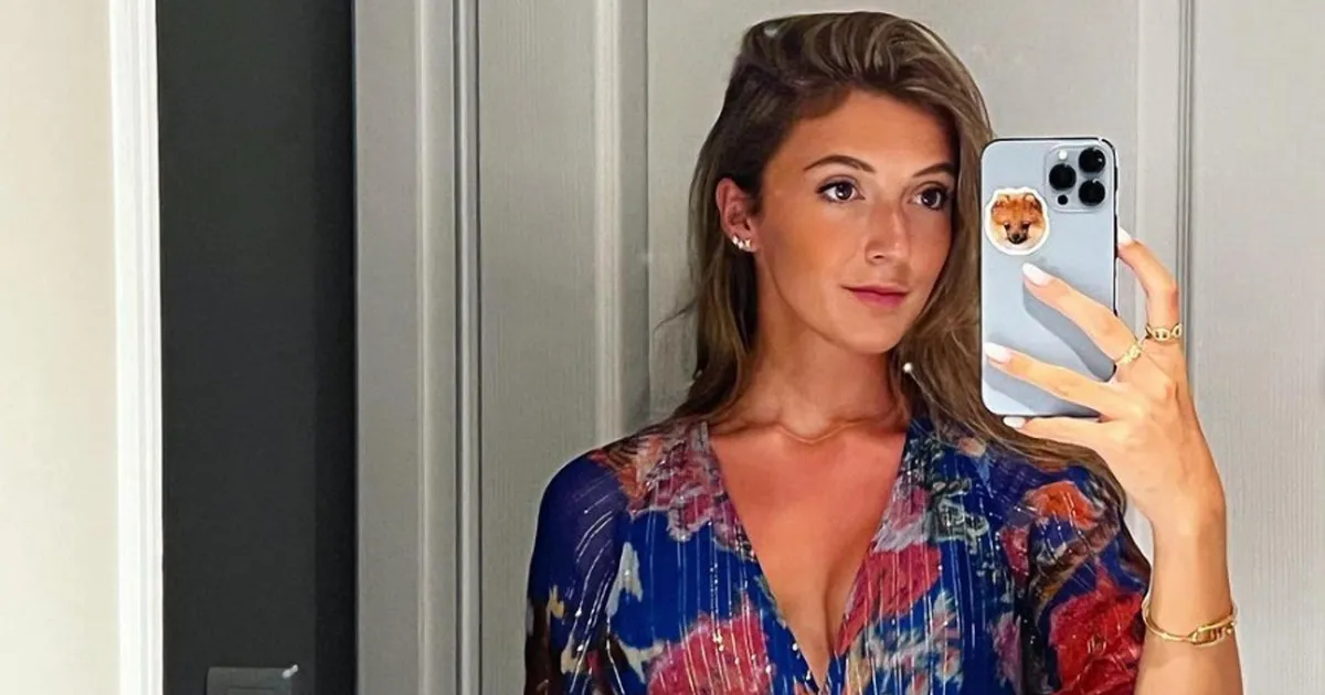 Speelse Jamie-Lee Six daagt volgers uit in pikant setje