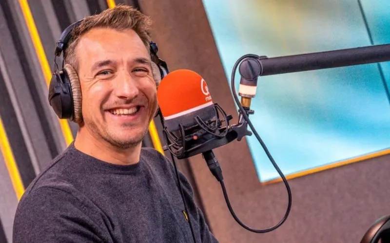 Andy Peelman lijkt te hebben verraden wie De Ridder is in 'The Masked ...