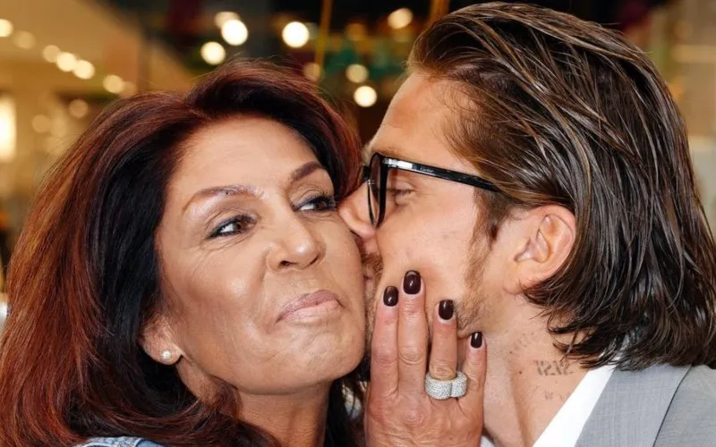 Rachel Hazes trapt weer na: "Ik heb André nooit zo gezien bij Monique ...