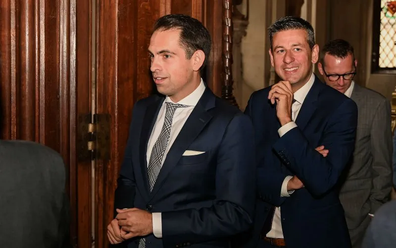 Jong meisje komt zeer zwaar in de problemen na kritiek van Tom Van Grieken