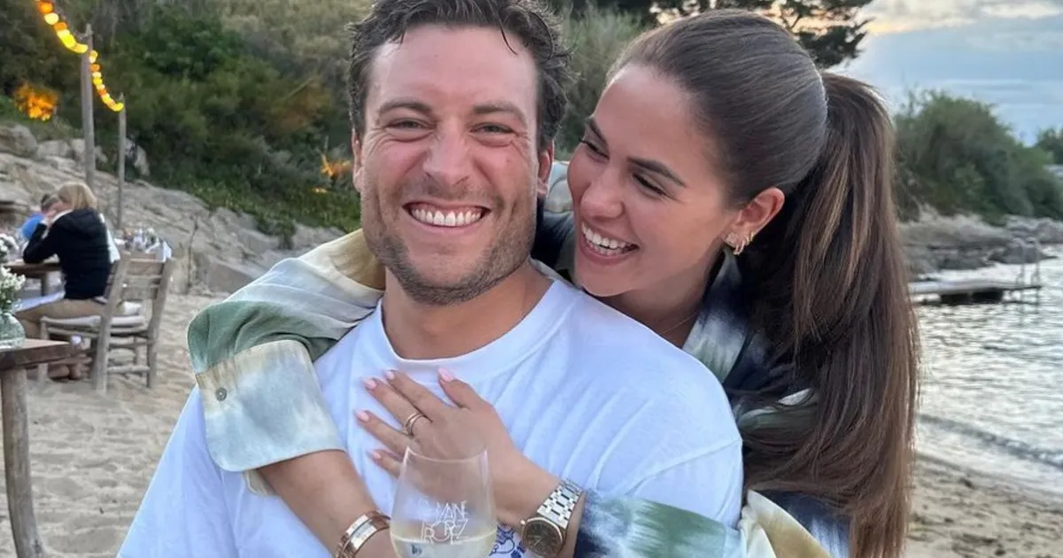 "Wat een lichaam": Sarah Puttemans geeft Viktor Verhulst rode oortjes ...