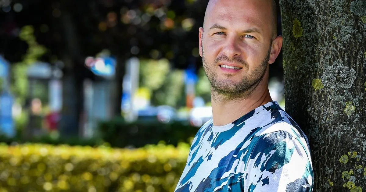 "Verdorie": Stan Van Samang (44) moet serieuze opdoffer verwerken