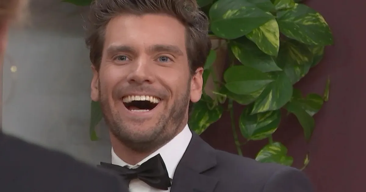Na verlies van tweeling: 'First Dates'-barman Bram kondigt heuglijk ...