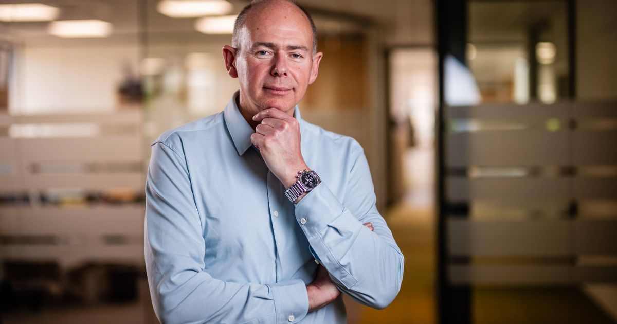 Oud-kolonel Roger Housen: "We zijn in oorlog"