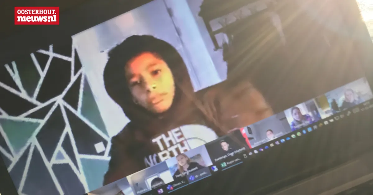 Eerstejaars Musa Mailoa wint traditionele Effent Oliebollenquiz