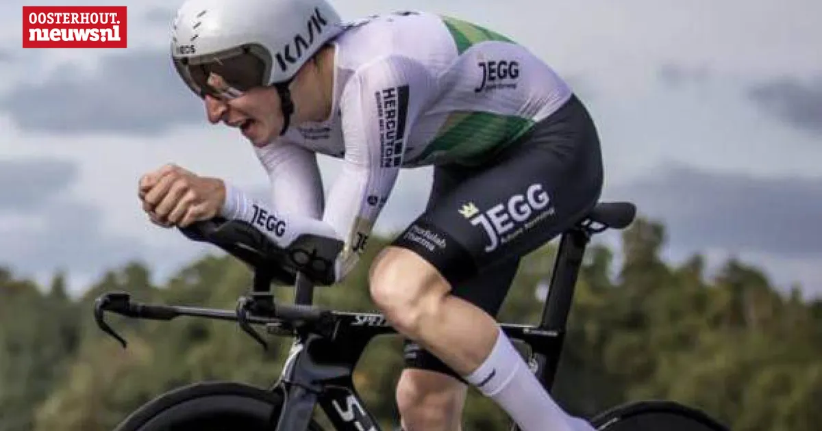 Junioren JEGG-DJR Academy op het podium bij de nationale kampioenschappen