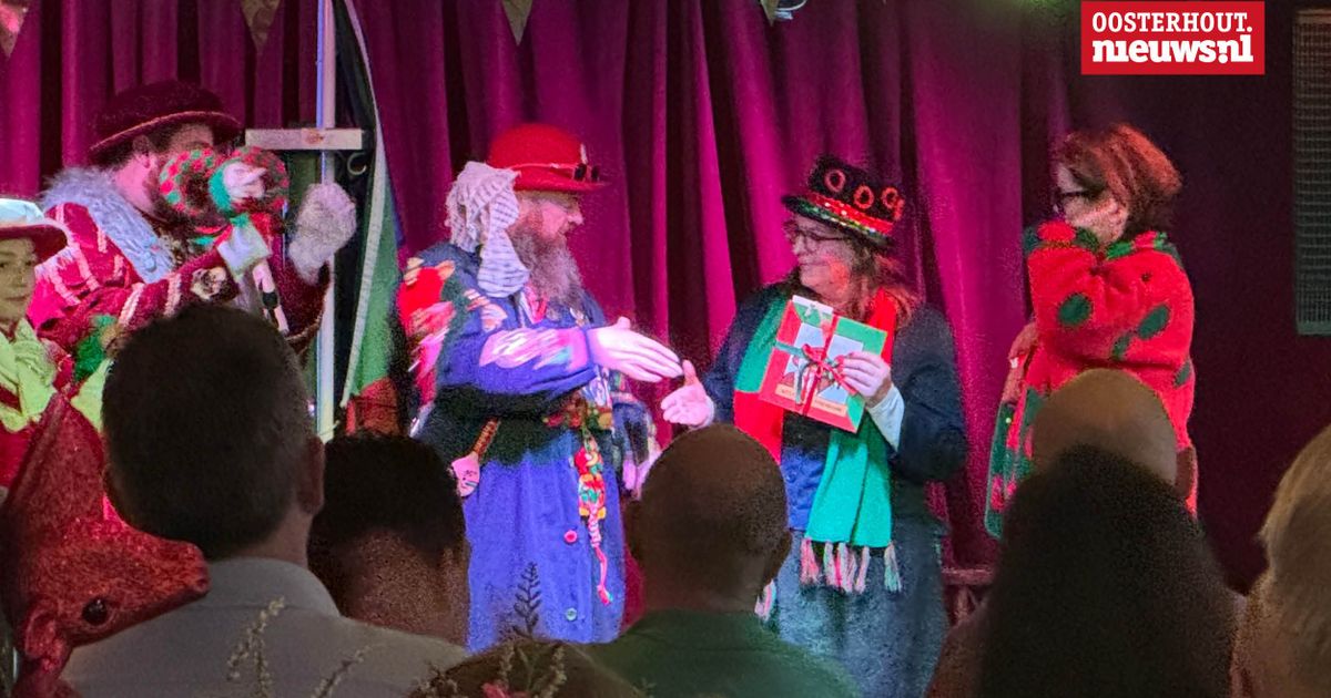 Joep en Annette presenteren carnavalsboek 'Welkom in Kaaiendonk'