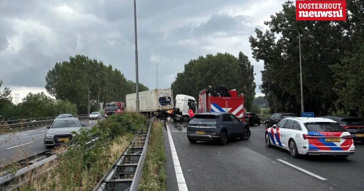Dodelijk ongeval op A27 bij Hooipolder zorgt voor urenlange verkeerschaos