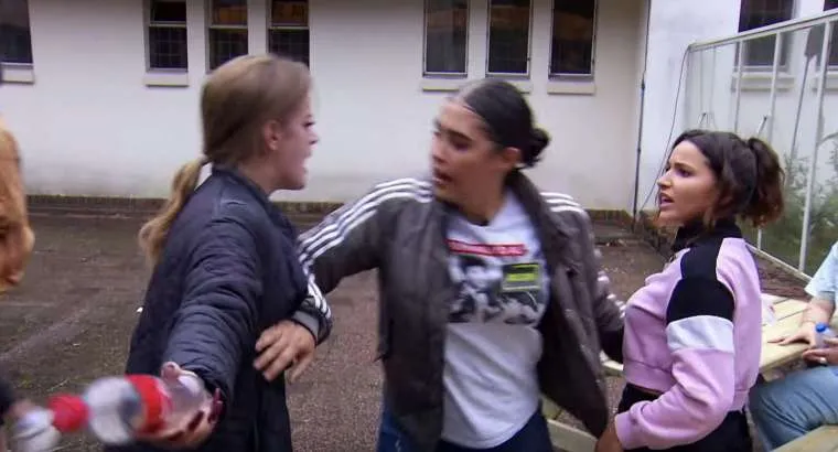 Ruzie in televisieprogramma Dream School loopt uit de hand (VIDEO)