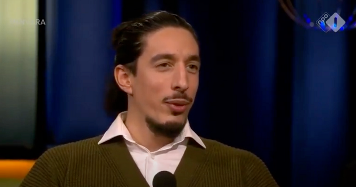 Man neemt het tijdens live TV op voor lachende Ismail Ilgun: "Hij lacht ...