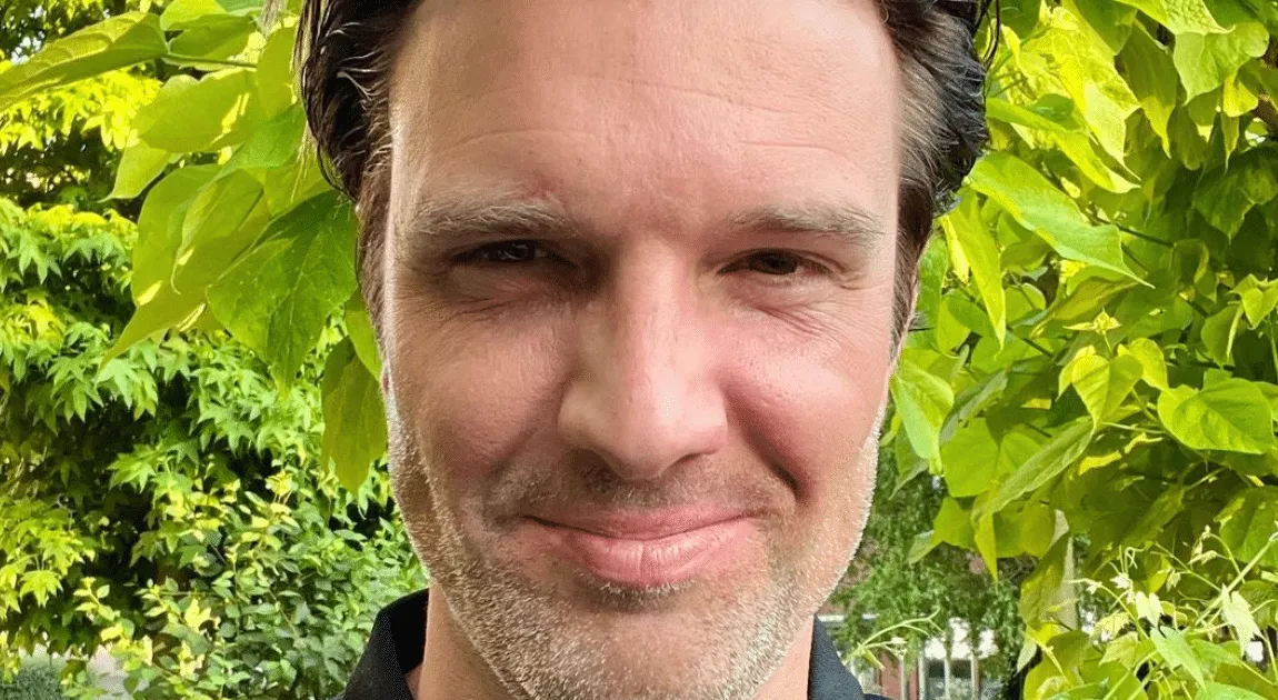 GTST-acteur Bas Muijs gegijzeld, mishandeld en beschoten met spijkerpistool (VIDEO)