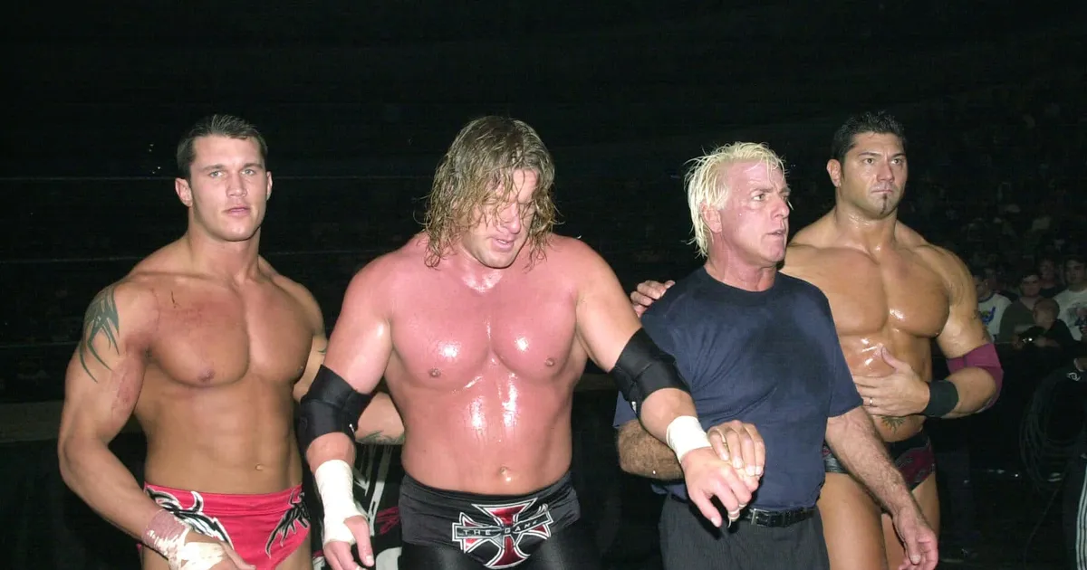 SmackDown-Jubiläum mit Batista: WWE bringt Evolution zurück