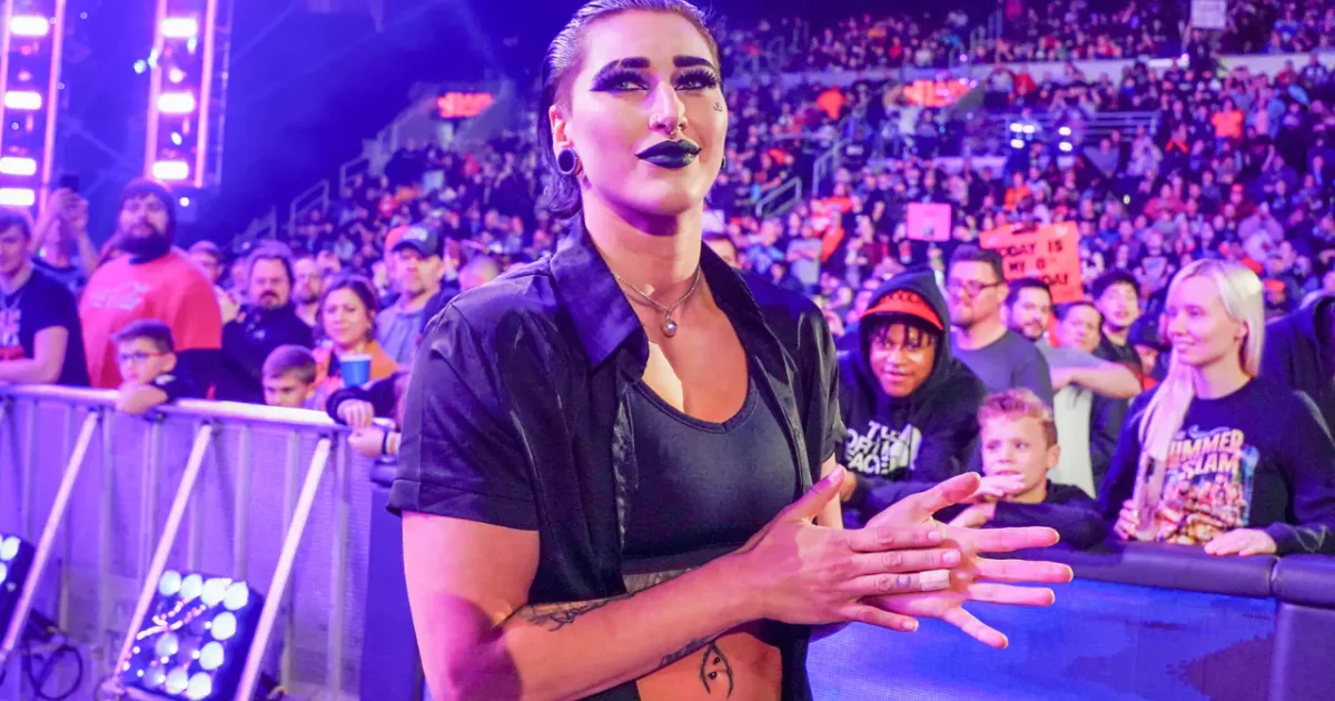 Autogramm-Schnorrer - Rhea Ripley stänkert gegen unverschämte Fans