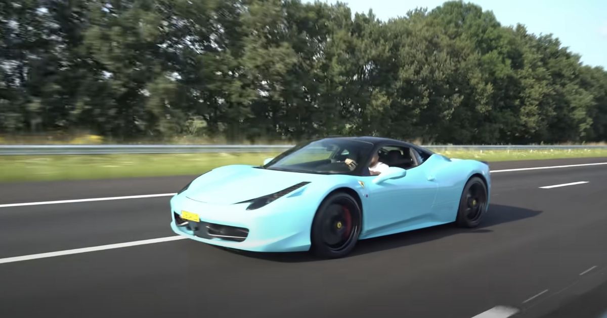 Bekende Nederlandse rapper krijgt enorme boete en rijverbod opgelegd