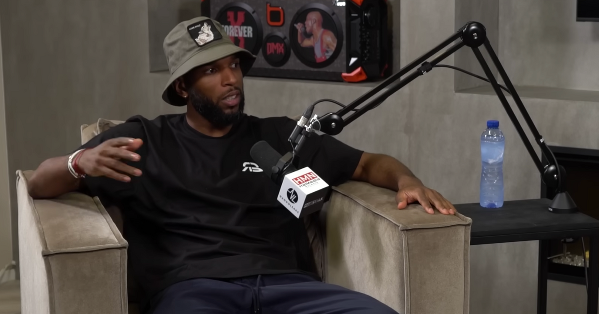 Ryan Babel doet een boekje open over zijn carrière: "Ik kocht een fles ...