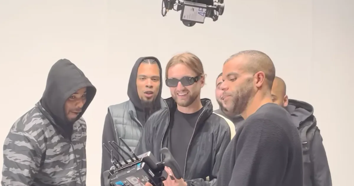 Kevin en S10 geven eigen draai aan Sef klassieker De Leven op ...