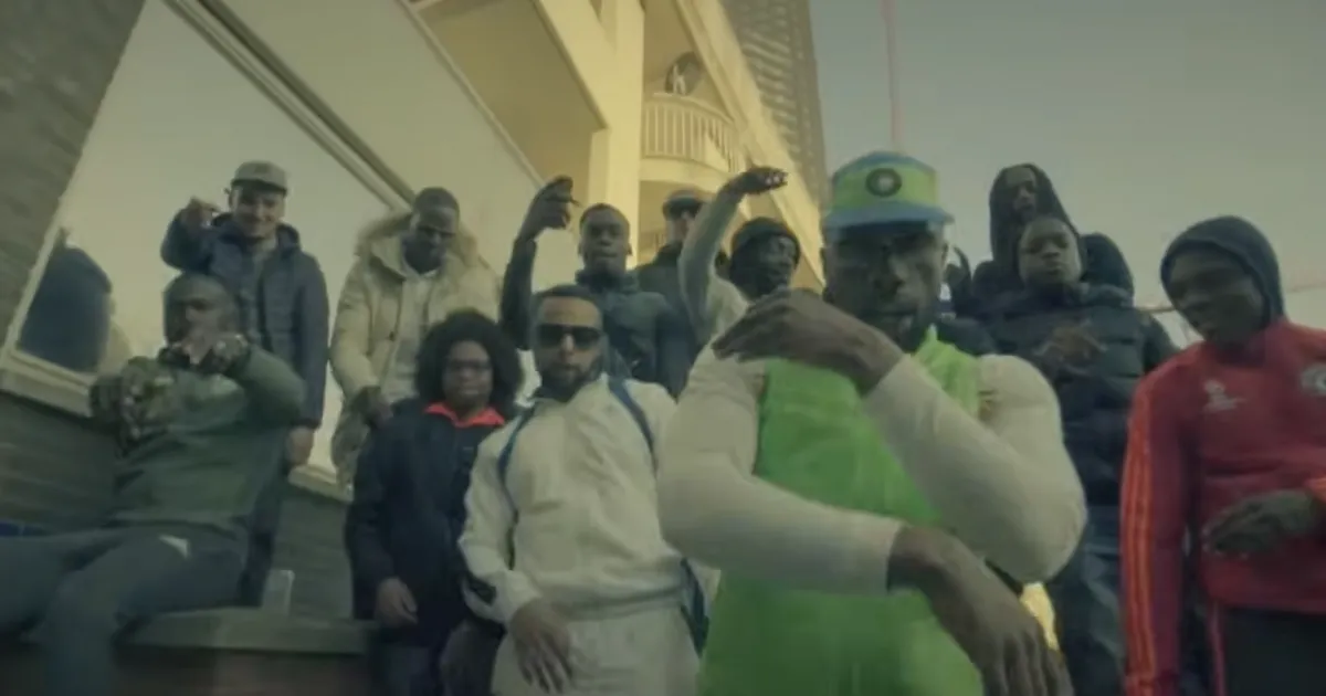 Mula B laat zich uit over LouiVos: "We zouden met z'n allen moeten ...