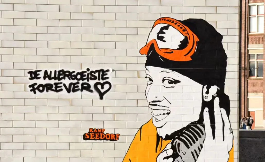 Def Rhymz muurschildering van Kamp Seedorf na een week alweer verwijderd