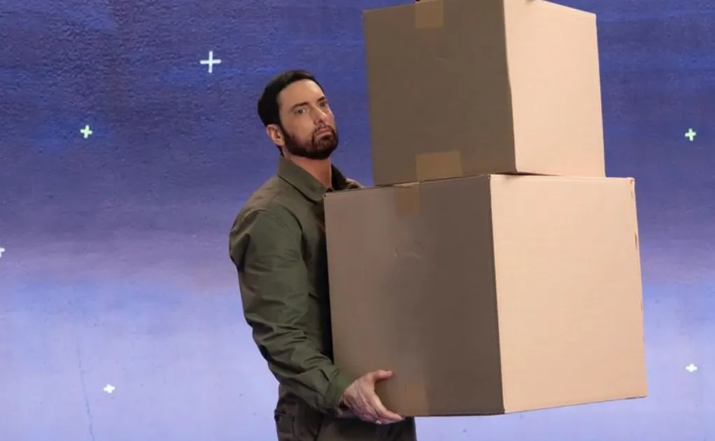 Eminem presenteert lugubere Death of Slim Shady trailer met 'Hawk Tuah ...