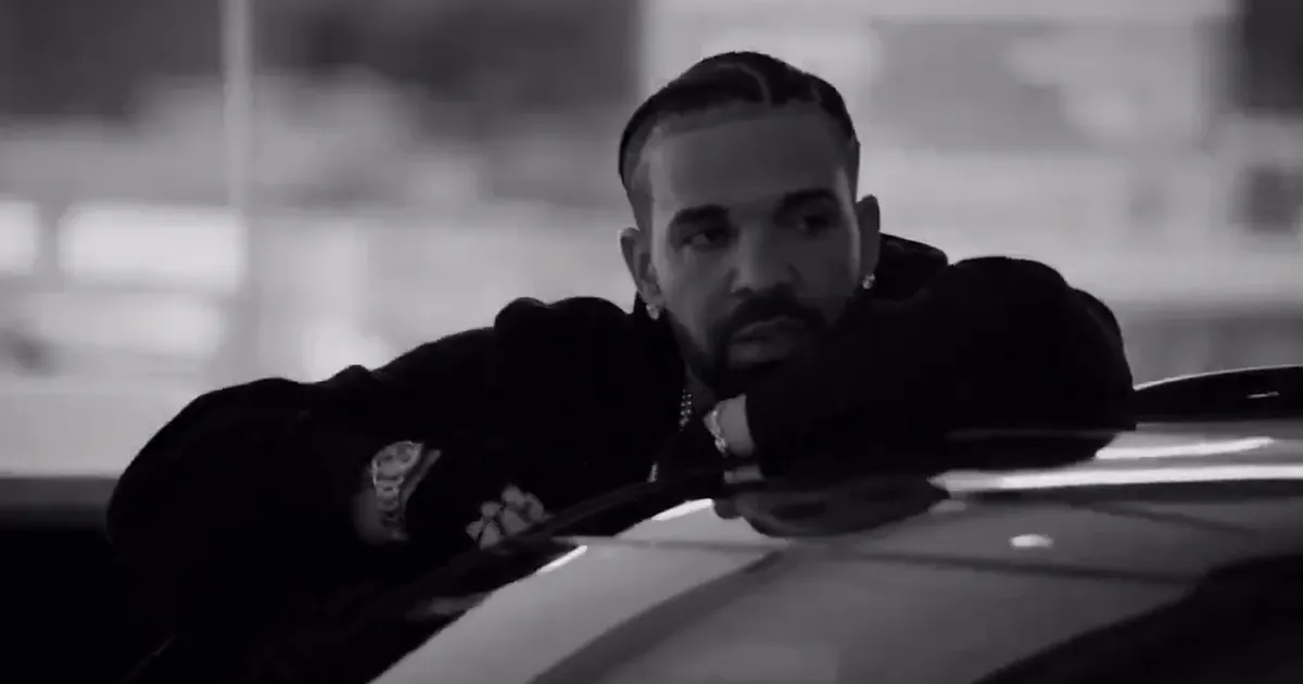 Drake dropt video voor 'No Face' ter promotie van nieuwe OVO collectie