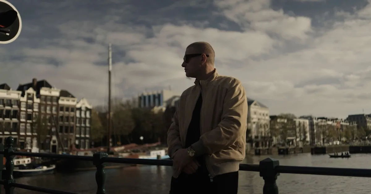 Lange Frans viert 25 jaar in de game met unieke munt en nieuw album Zilver