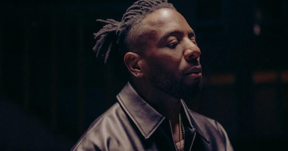 Winne teaset nieuwe track Droomde Ff, een eerbetoon aan Feis