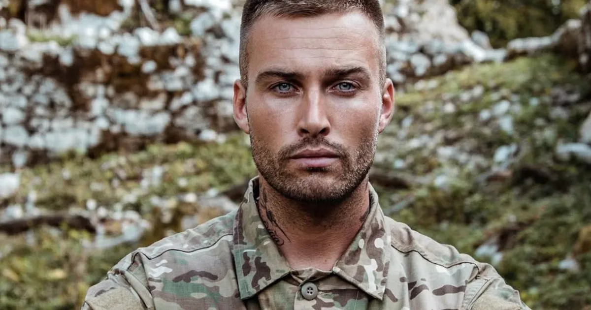 Dave Roelvink is na Melvin Manhoef ook klaar voor andere kickbokslegende “Die hoorde ik stoer ...