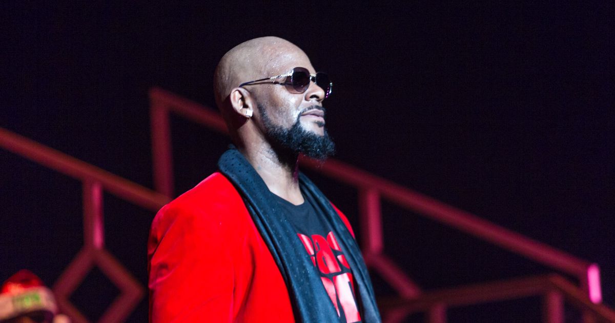 R. Kelly onder vuur na het releasen van nieuwe muziek vanuit de gevangenis