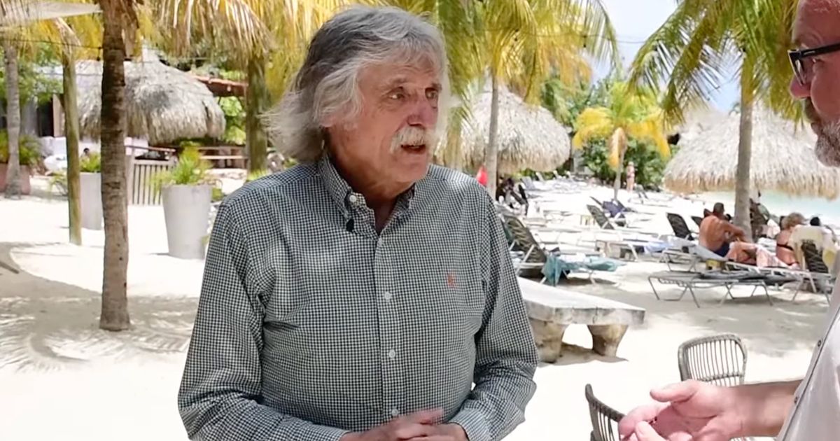 Johan Derksen op Curaçao opnieuw geconfronteerd om 'roversnest ...
