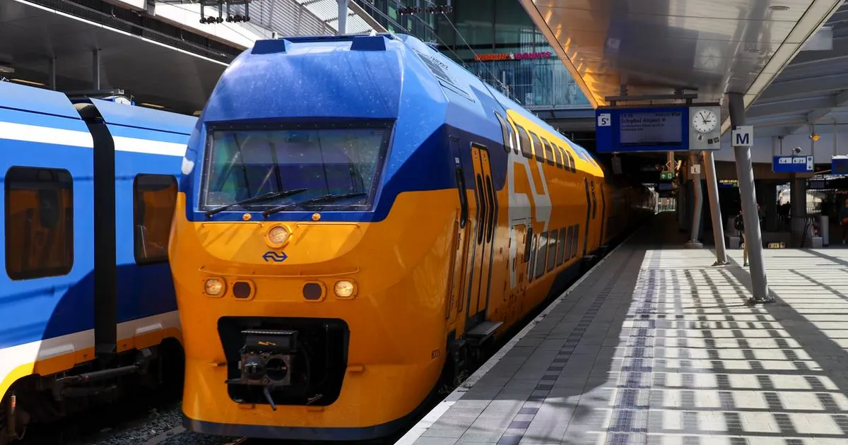 Vrijdag rijden mogelijk in hele land geen treinen door staking bij NS