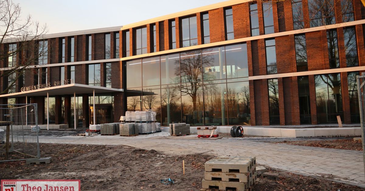 Gemeentehuis gemeente Rheden in De Steeg bijna klaar voor gebruik