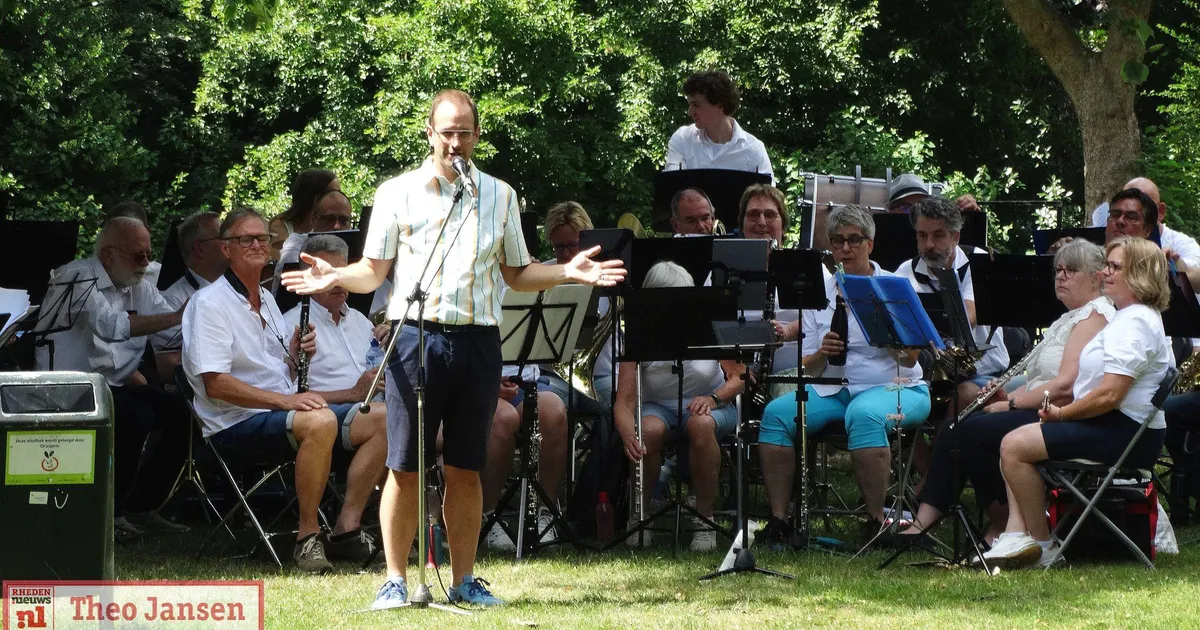 Alles perfect bij Concert at the Park: locatie, muziek van DHO en het weer!