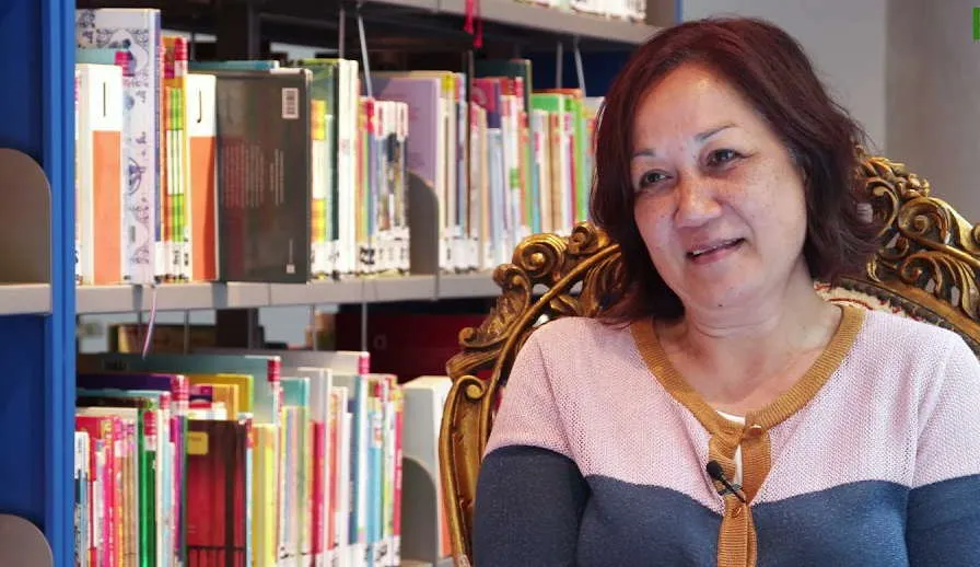 Carla de Groot ontvangt Mathilde Haan onderscheiding 2024