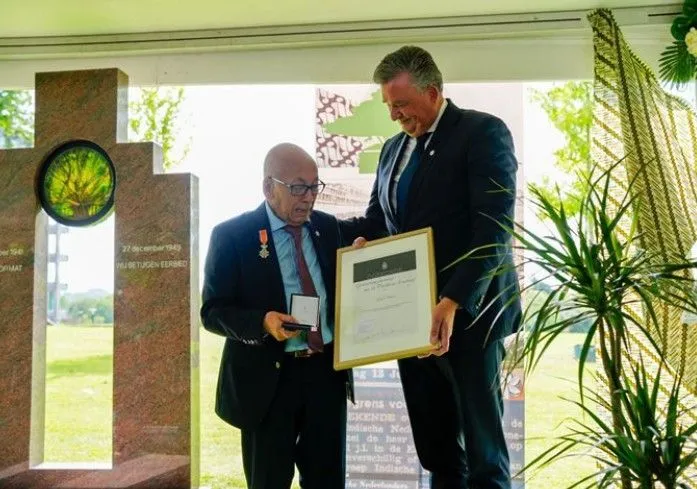 Gouverneurspenning voor André Simon