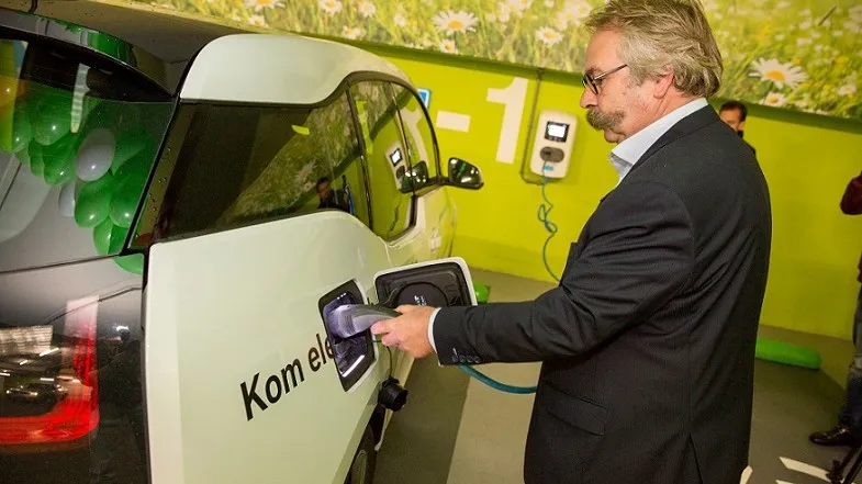 26 nieuwe laadpalen elektrische auto's