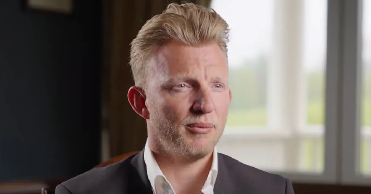 Ex-voetballer Dirk Kuyt op heterdaad betrapt: ''Wat een viezerik''
