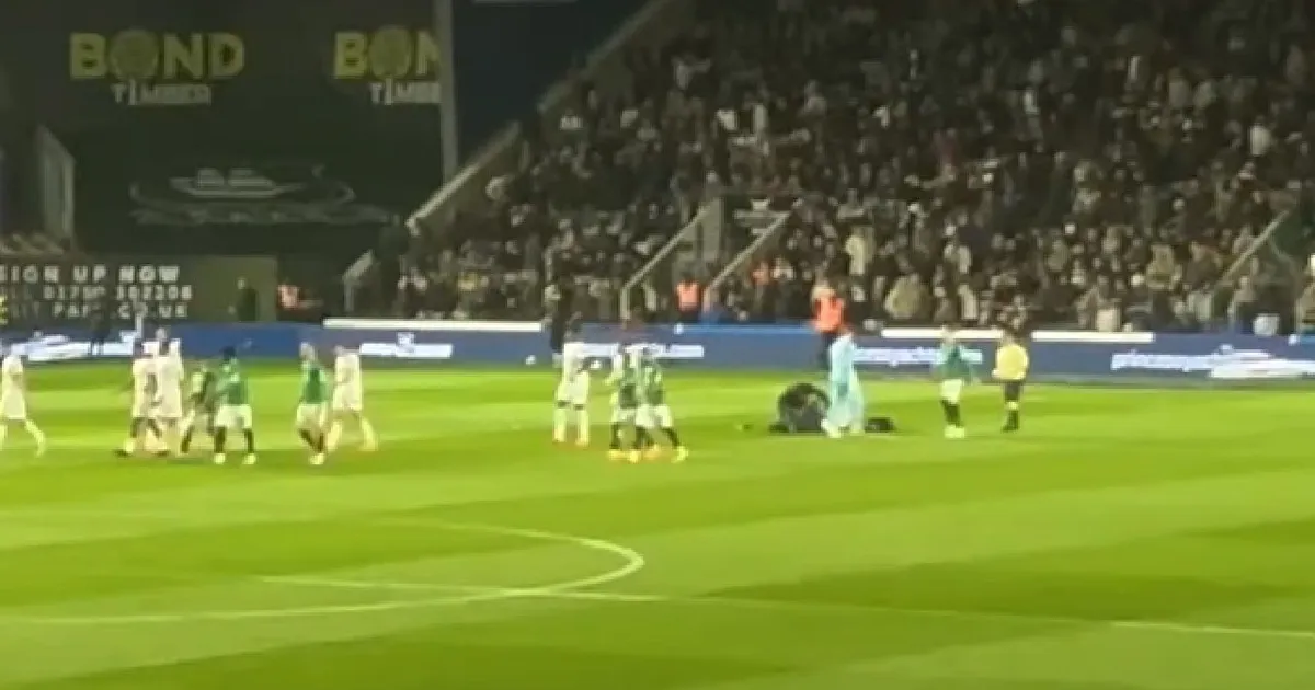 Nederlandse voetballer zakt in elkaar op het veld