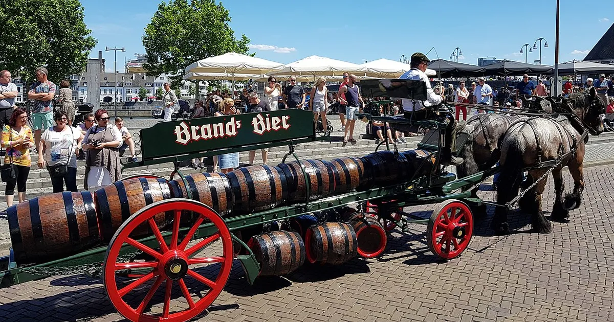 Feestelijke presentatie Brand Lentebock bij vier Sittardse horecazaken