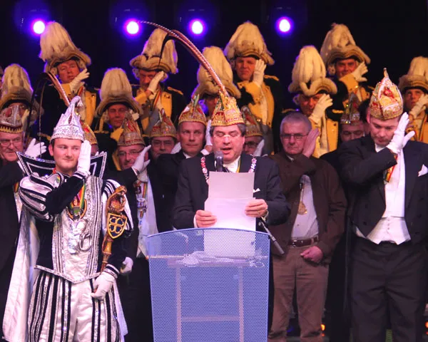 Jan van Daal geridderd door De Marotte Zitterd