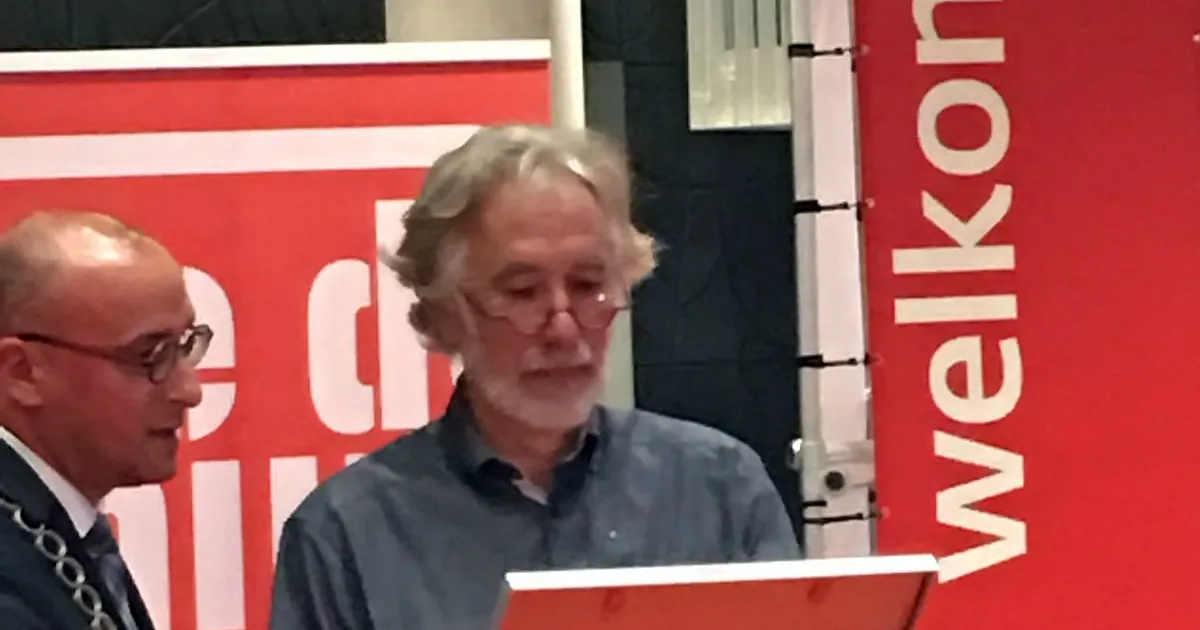 Speld van Verdienste voor Hans de Groot uit Limbricht