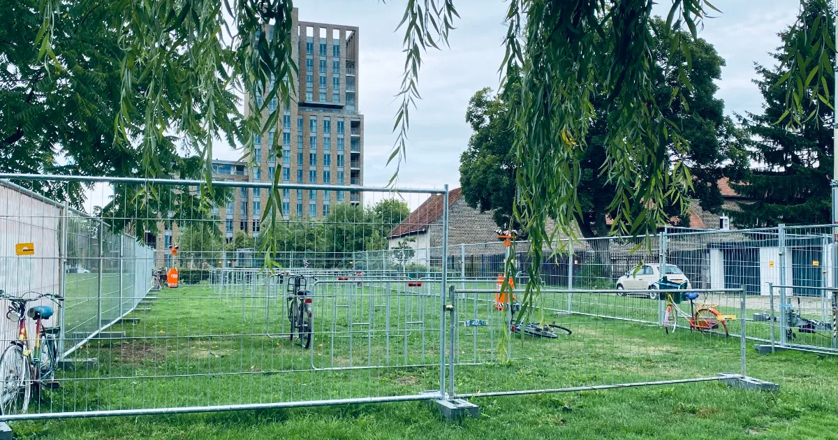 Tijdelijk onderkomen fietsenstalling Paardestraat